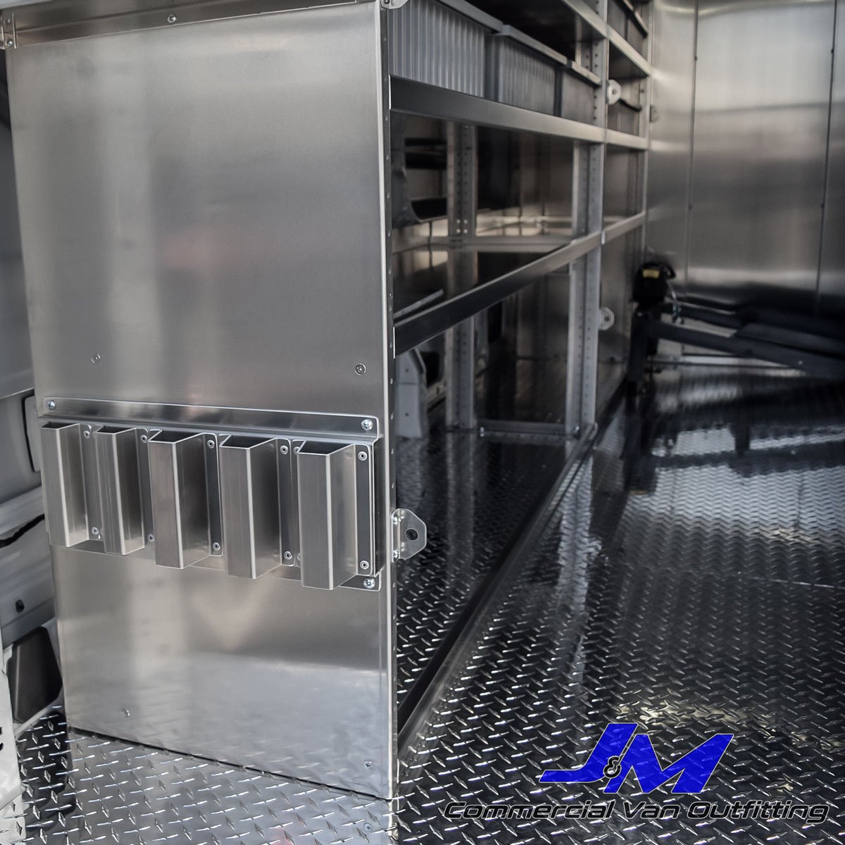 Photo Gallery – Ford Transit MR 148wb – PlumbingVans.com